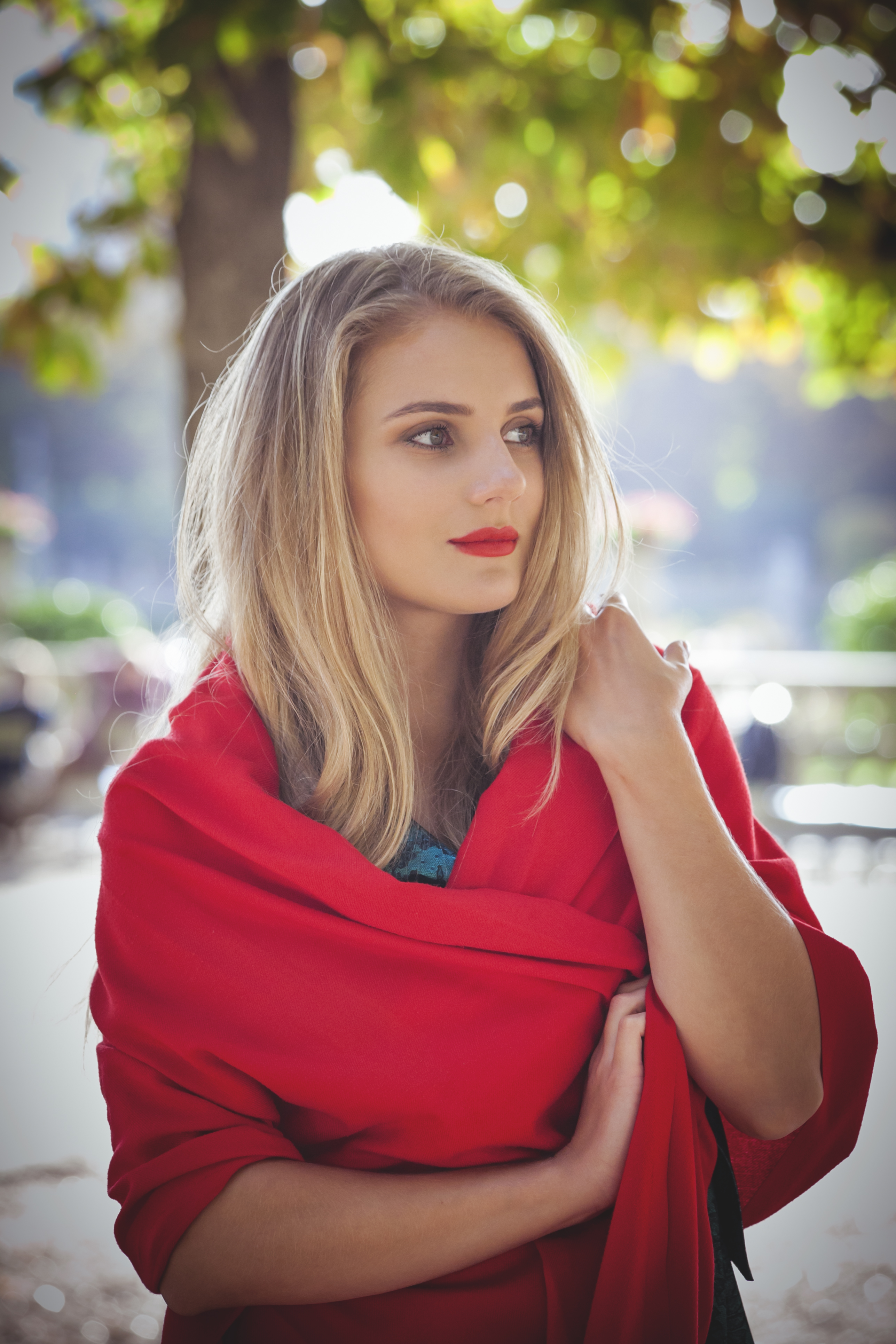 ZIna red blonde - ER News